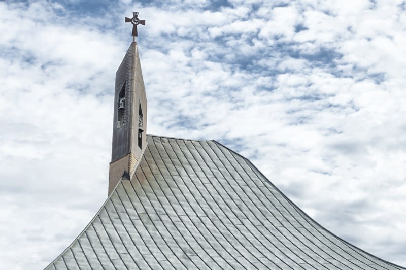 Modern Church Roof - AplosGroup - Architecture